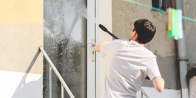 Pros and Cons of Power Window Washers, and Alternatives